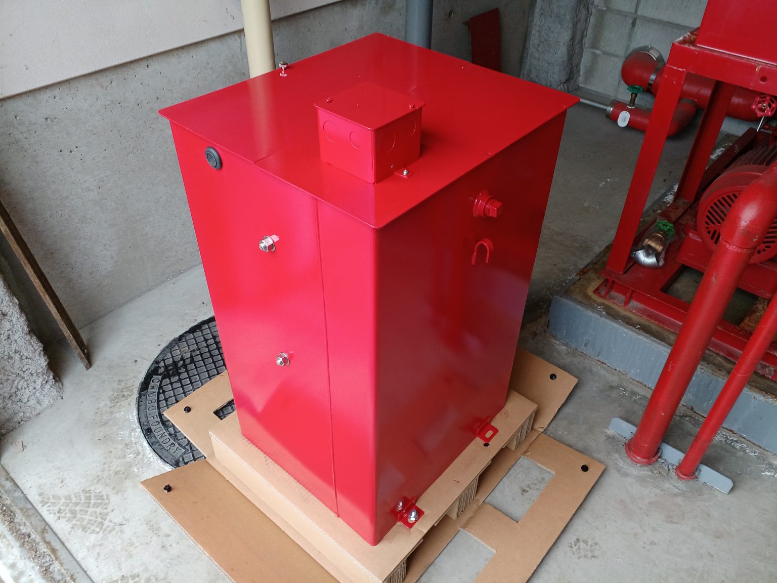 屋内消火栓設備 呼水槽交換工事【須坂市某所様】 | 三益消防機材株式会社